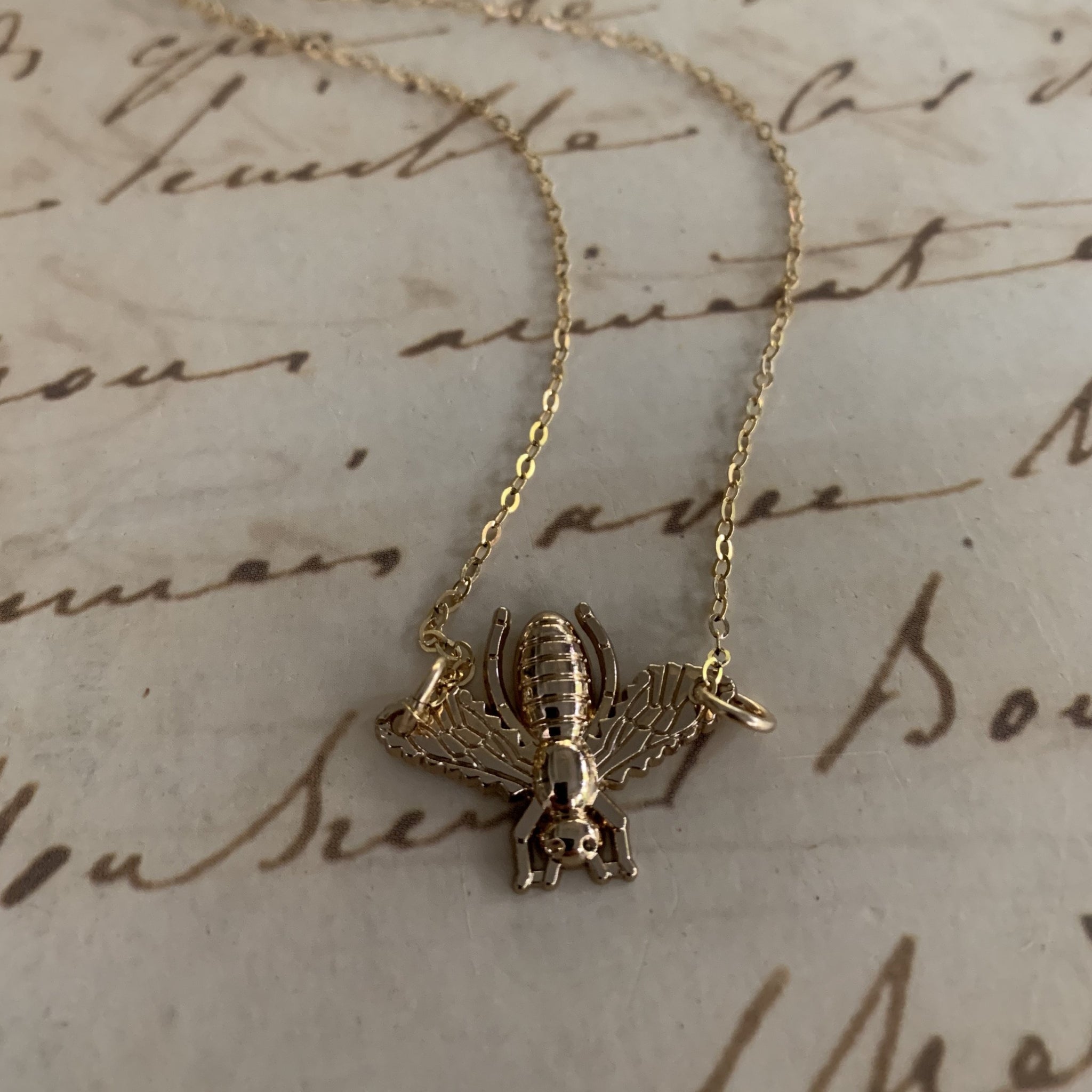 Gucci Bee Necklace Vintage Vogue Lux